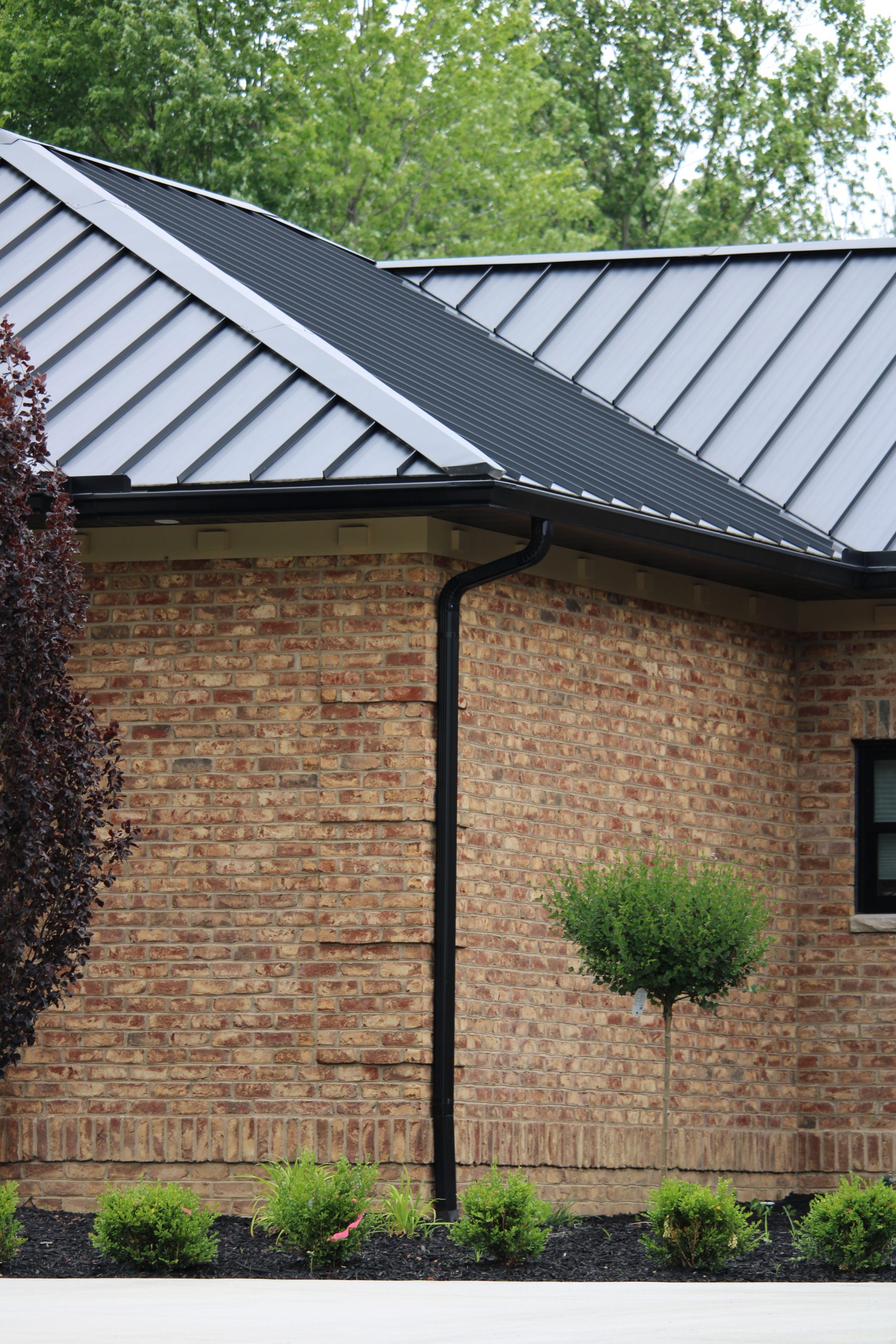 Home - A-M Seamless Gutters, LLC